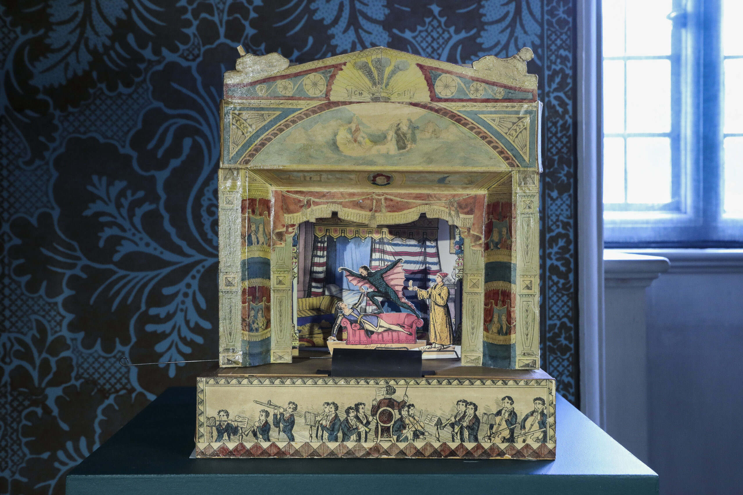 Pollock’s Display | Live Toy Theatre